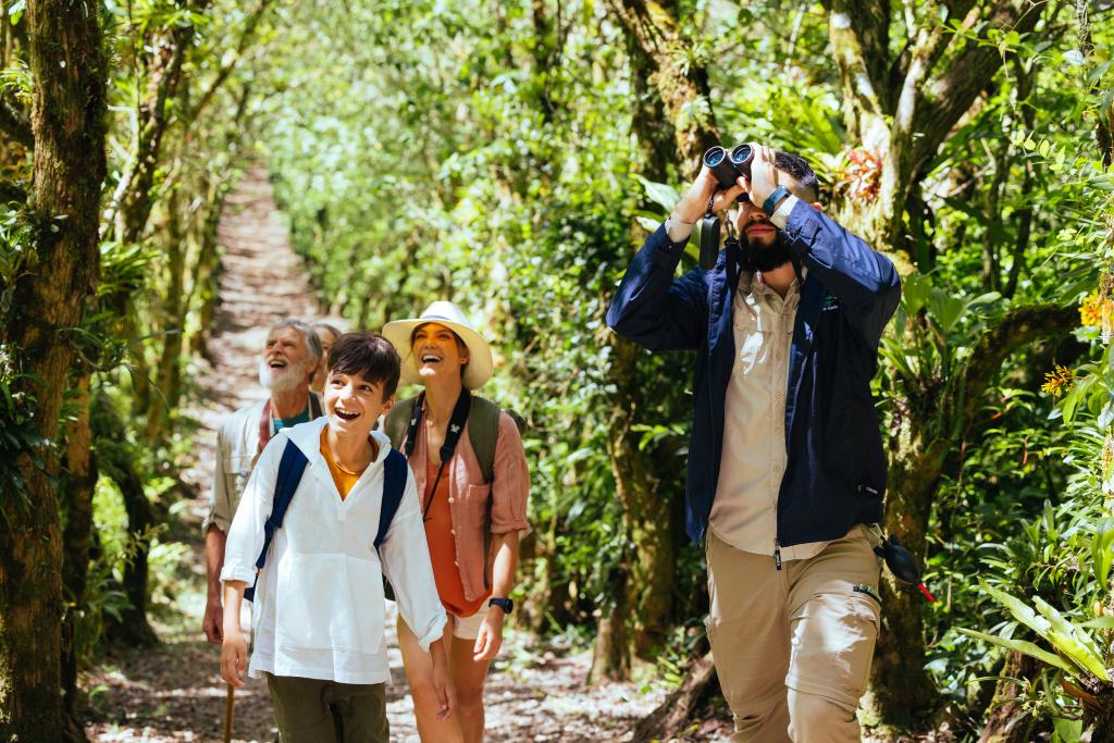 Birdwatching - Visit Costa Rica